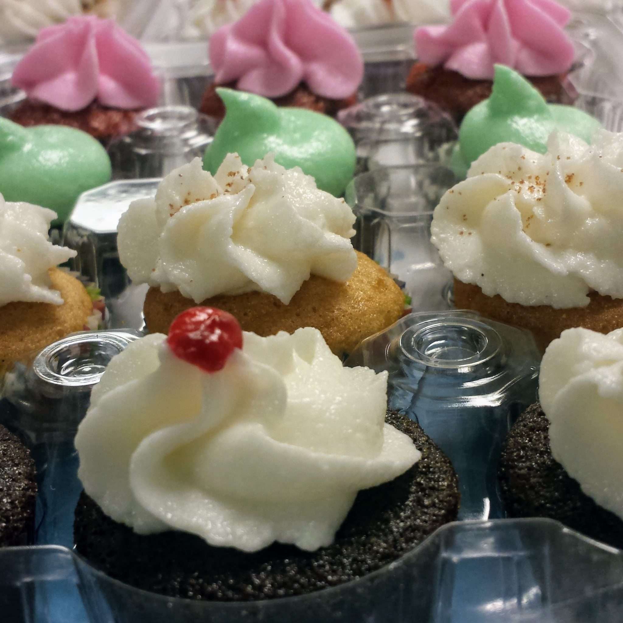 Poppable Minis – Mo'Pweeze Bakery